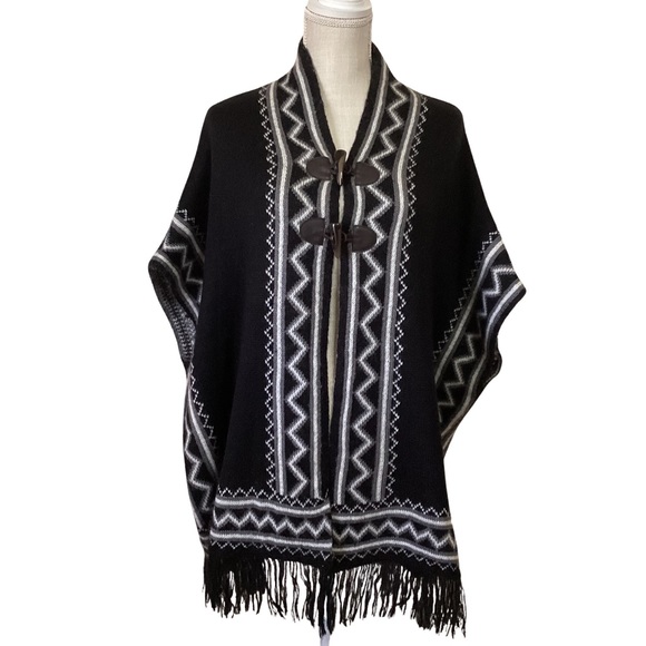 Steve Madden | Jackets & Coats | Steve Madden Cape Tunic Osfm Black ...